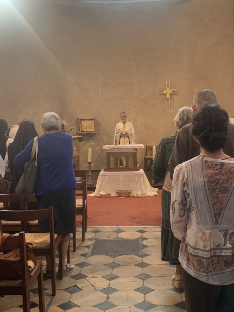 The relics of Louis and Zélie on their way to Ukraine - Alençon Sanctuary